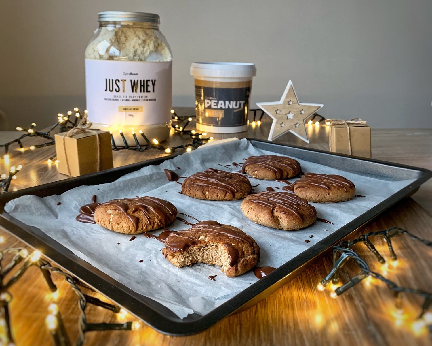 Christmas fitness recipe: Peanut cookies with vanilla protein - GymBeam ...
